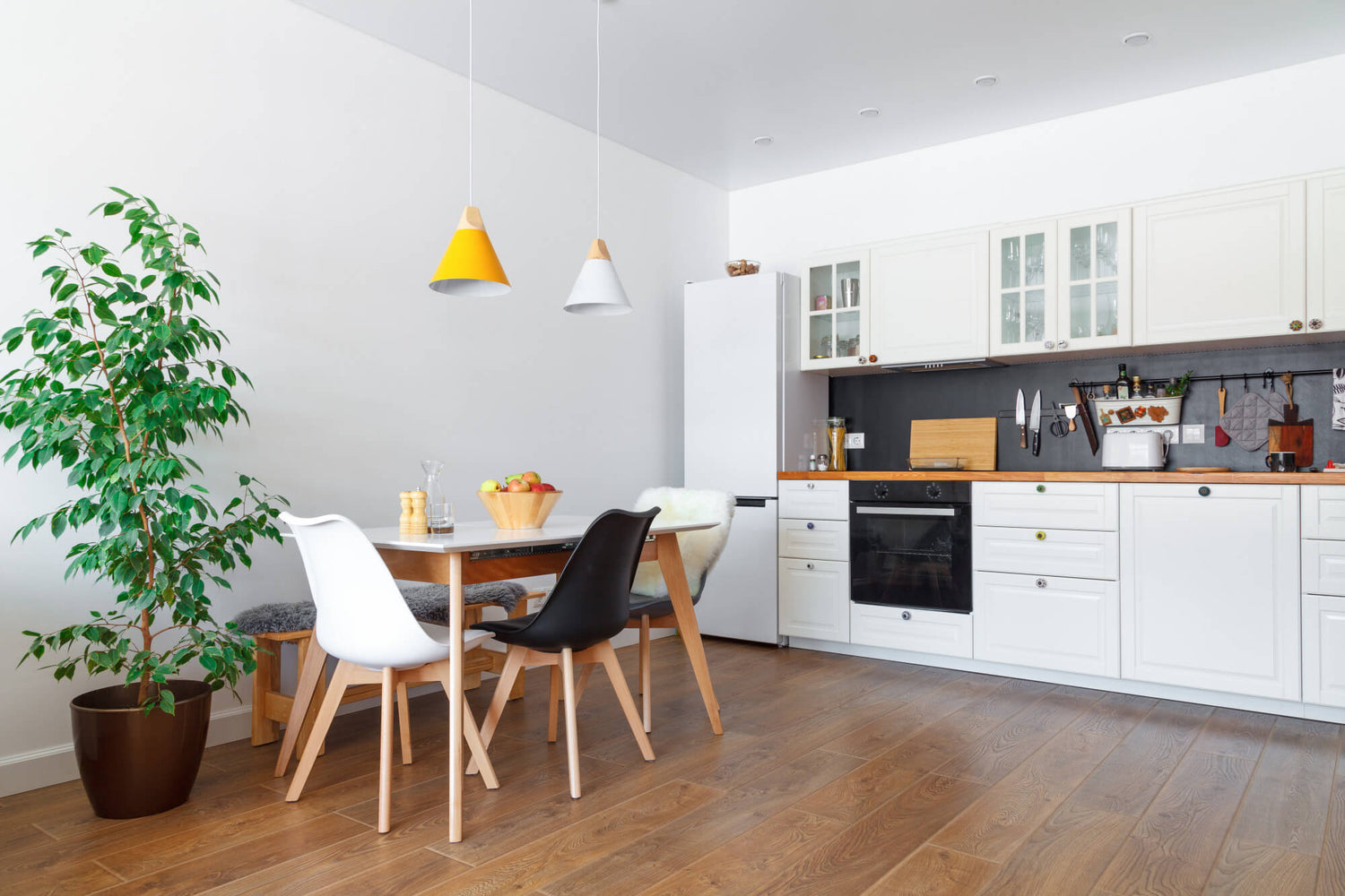 Creating a Functional and Stylish Kitchen: Choosing Suitable Tables an ...